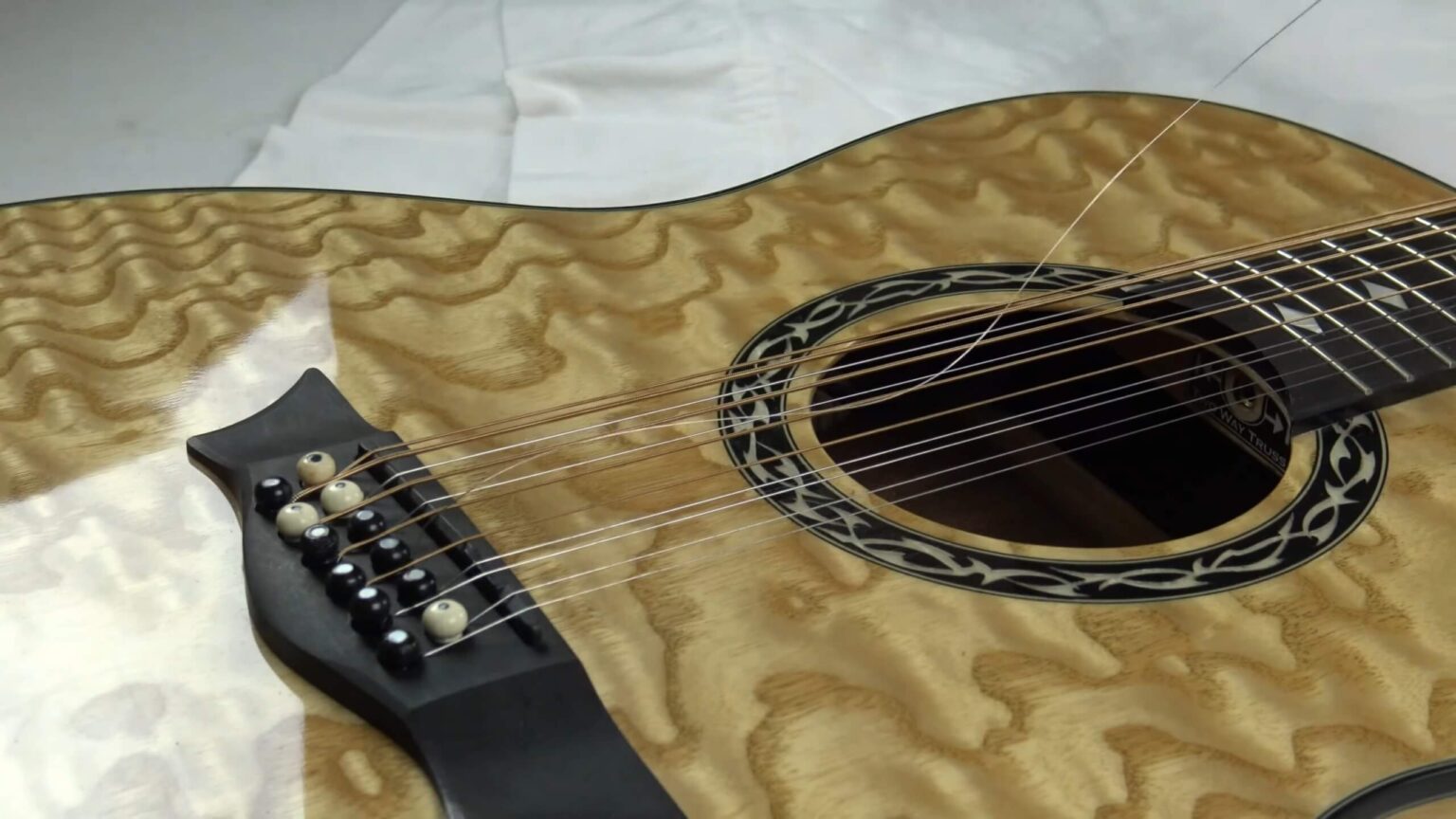 How to Tune a 12-String Guitar - The Ultimate Guide