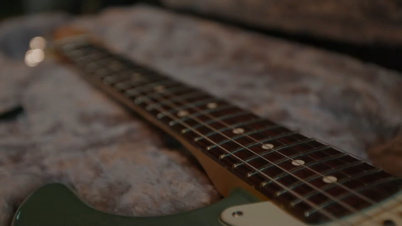 15 Types of Guitar Strings and Their Unique Sounds - Editions Mego